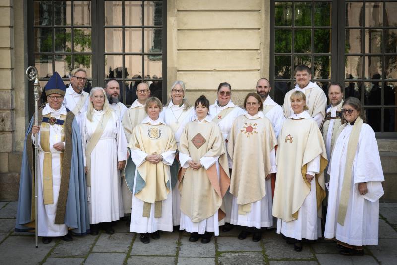 Klang och jubel: Nya diakoner och präster vigdes i Storkyrkan - Svenska ...