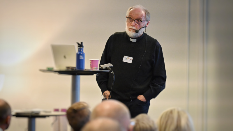 Bibelns personer i samtidens ljus när Sven-Erik håller Bibelhelg i ...