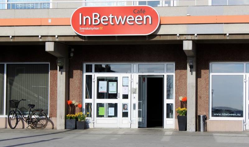Café InBetween