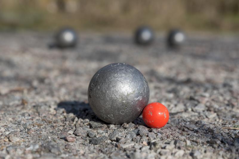 Spela boule i Solrosparken - Örgryte pastorat